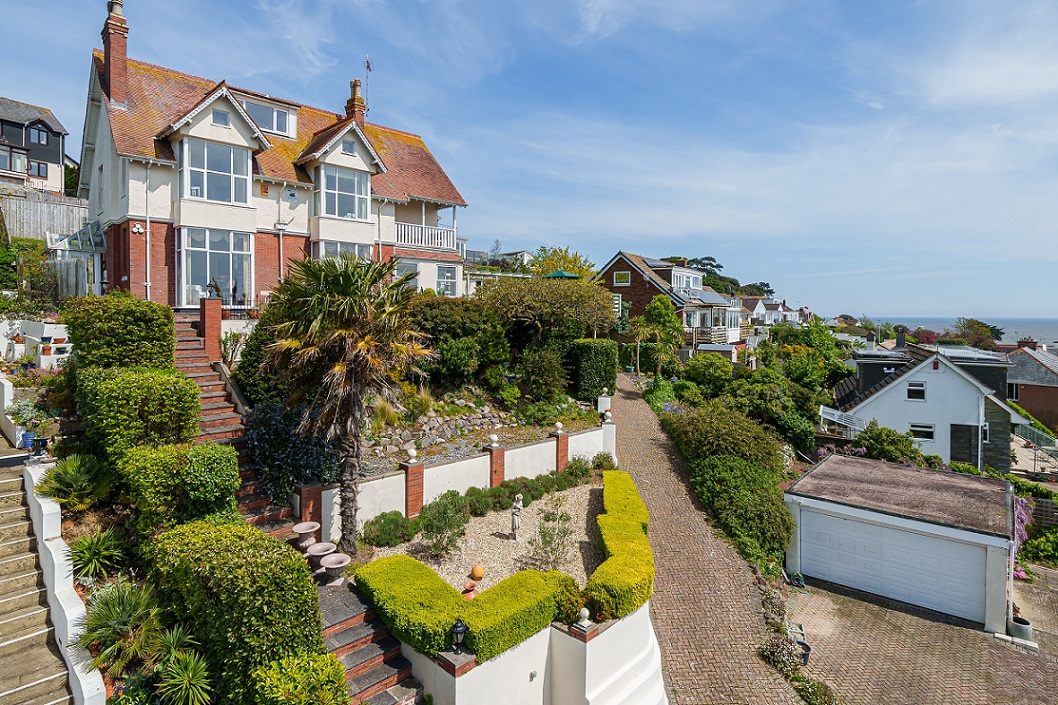 Edwardian elegance overlooking Dawlish and out to sea | The Devon Daily